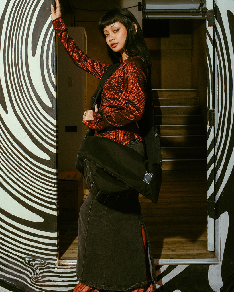 JADA - L – Carry Om